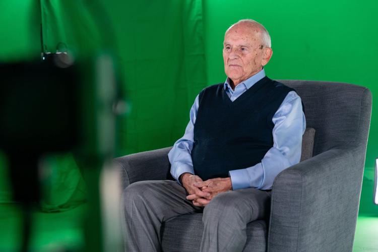 Soldier who liberated camp lends memories and image to interactive ...