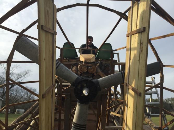 Family pays tribute to Cajun Navy with 27-foot bonfire structure ...