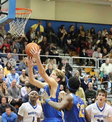 Devonté Allen steps up to lift St. Paul's to 22nd consecutive victory ...