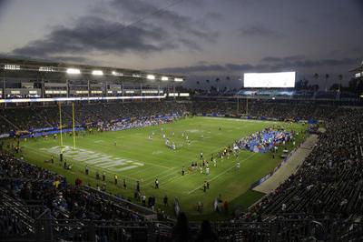 Erickson: Chargers football at StubHub Center feels a little too ...