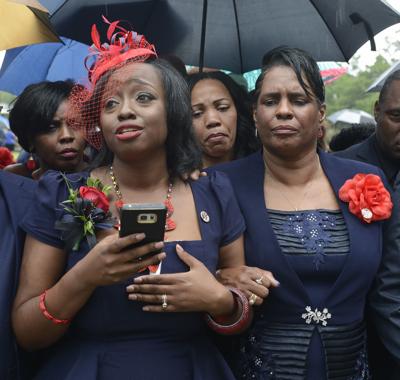 Officer Montrell Jackson's wife, Trenisha, at cemetery: Until Baton ...