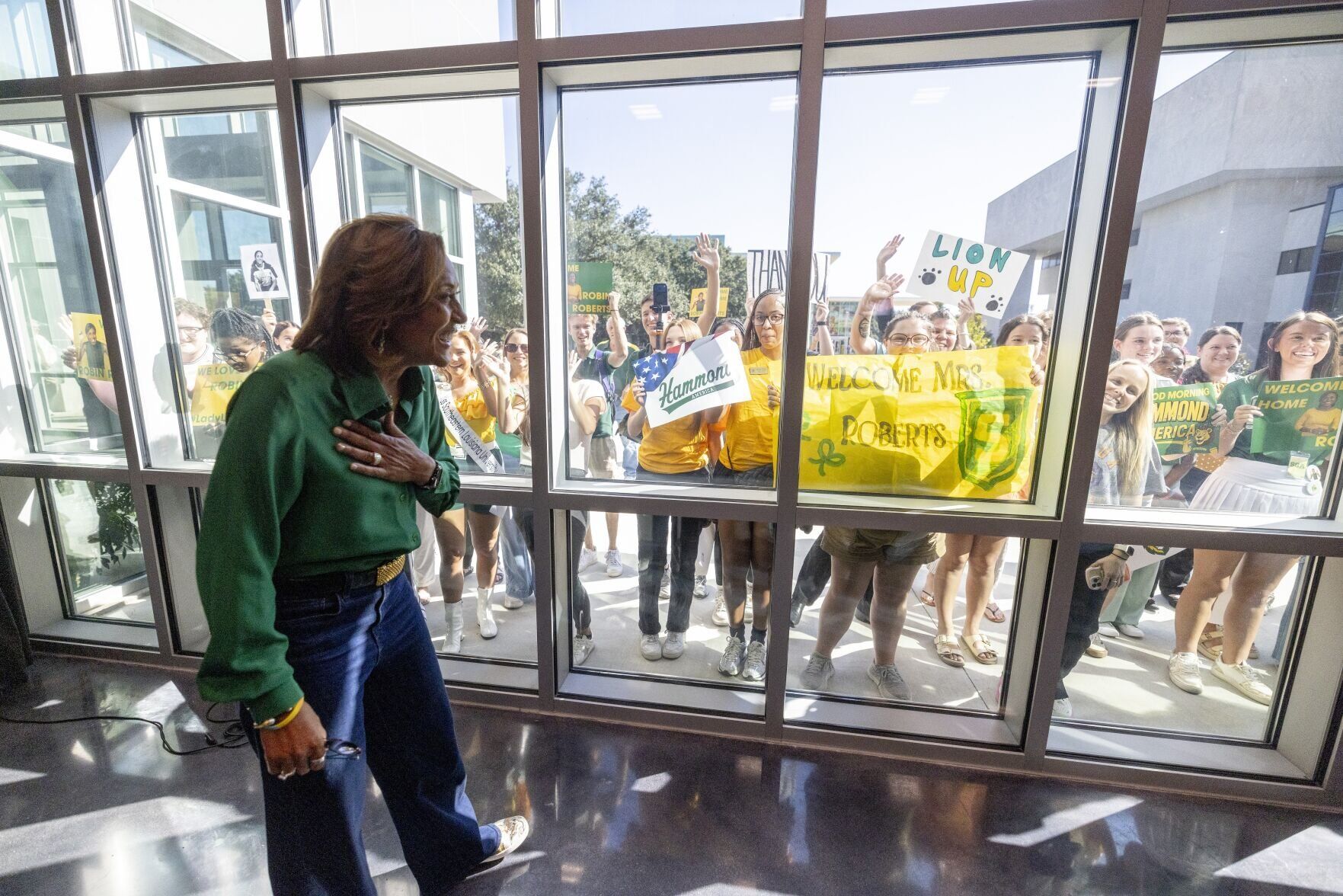 Southeastern dedicates center for ABC News' Robin Roberts ...
