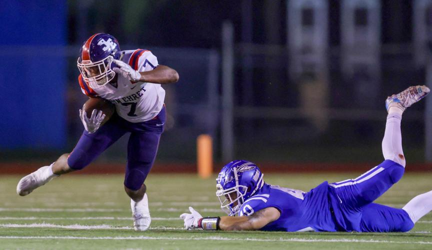 Arthur Oliver puts on a dynamic show in a losing effort; John Ehret ...