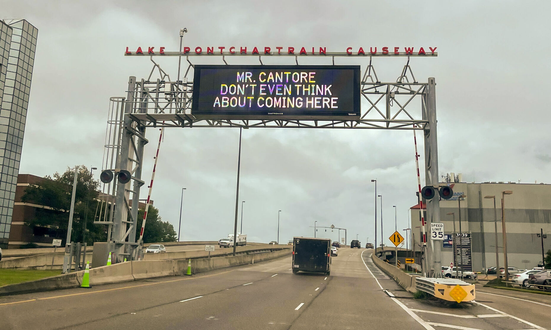Causeway closed as Francine's winds, rain cross metro area | Hurricane ...