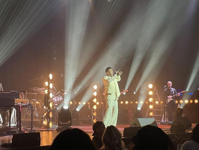 Review: Leslie Odom Jr.'s Christmas show in New Orleans | Keith Spera ...