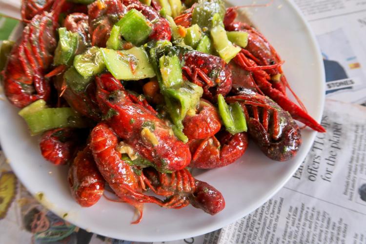 Finding 'Italian crawfish' and a po-boy hook-up at a Gentilly seafood ...