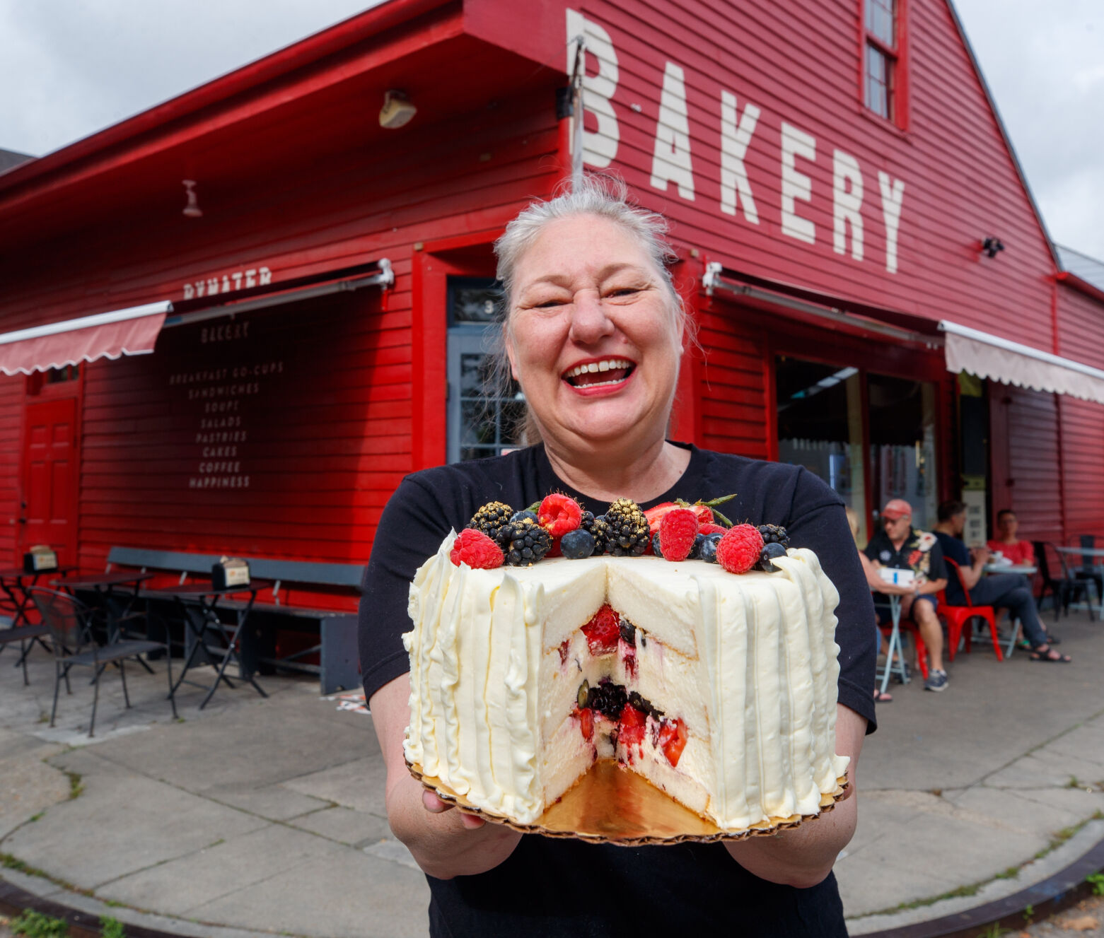 Chantilly cake vs. Gentilly cake: What's the difference ...