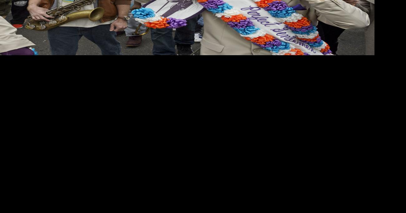 What happens when a second line meets Saints tailgaters? This awesome ...