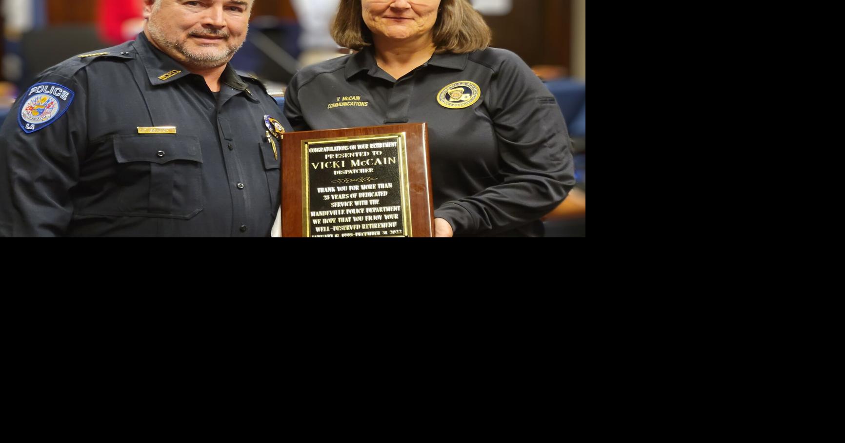 Mandeville Police dispatcher honored for 28 years of service | St ...