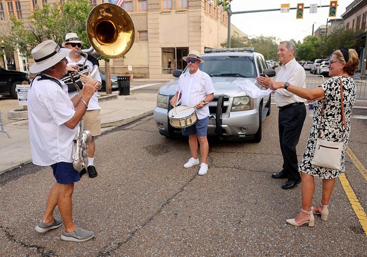 Doing the Kokomo Stroll in downtown Covington | St. Tammany community ...