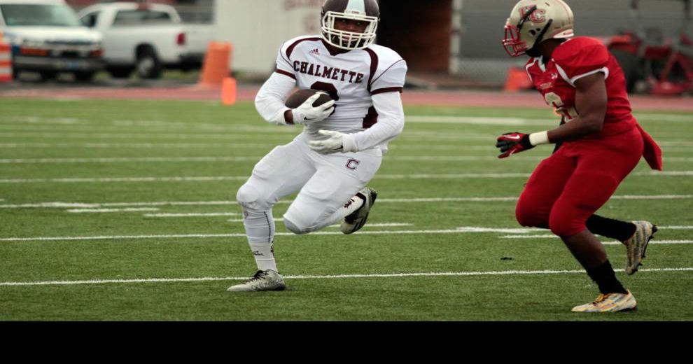 Chalmette, Owls running back Masen Mitchell rush past Helen Cox | Prep ...