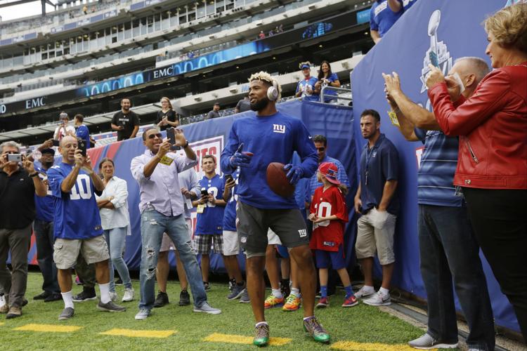 Odell Beckham Jr. warms up wearing 'NOLA Boy' cleats | Saints | nola.com