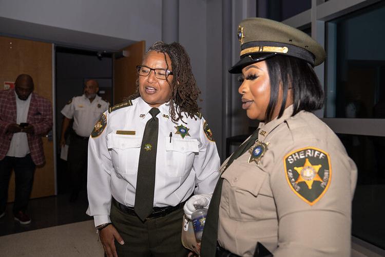 Jail guards walk out after inmates start fires, throw feces | Crime ...