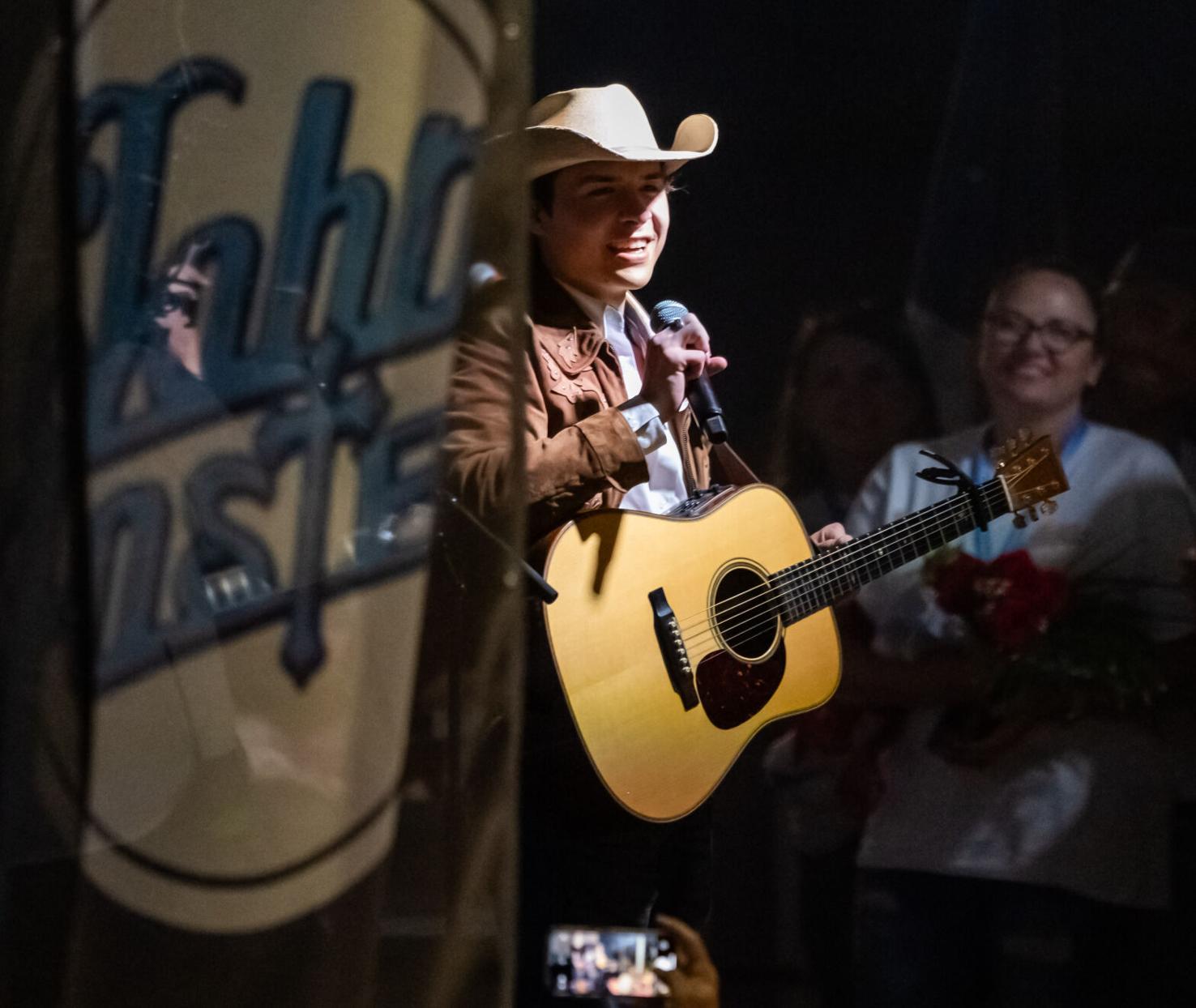 Louisaiana's John Foster hometown healing American Idol | Entertainment ...