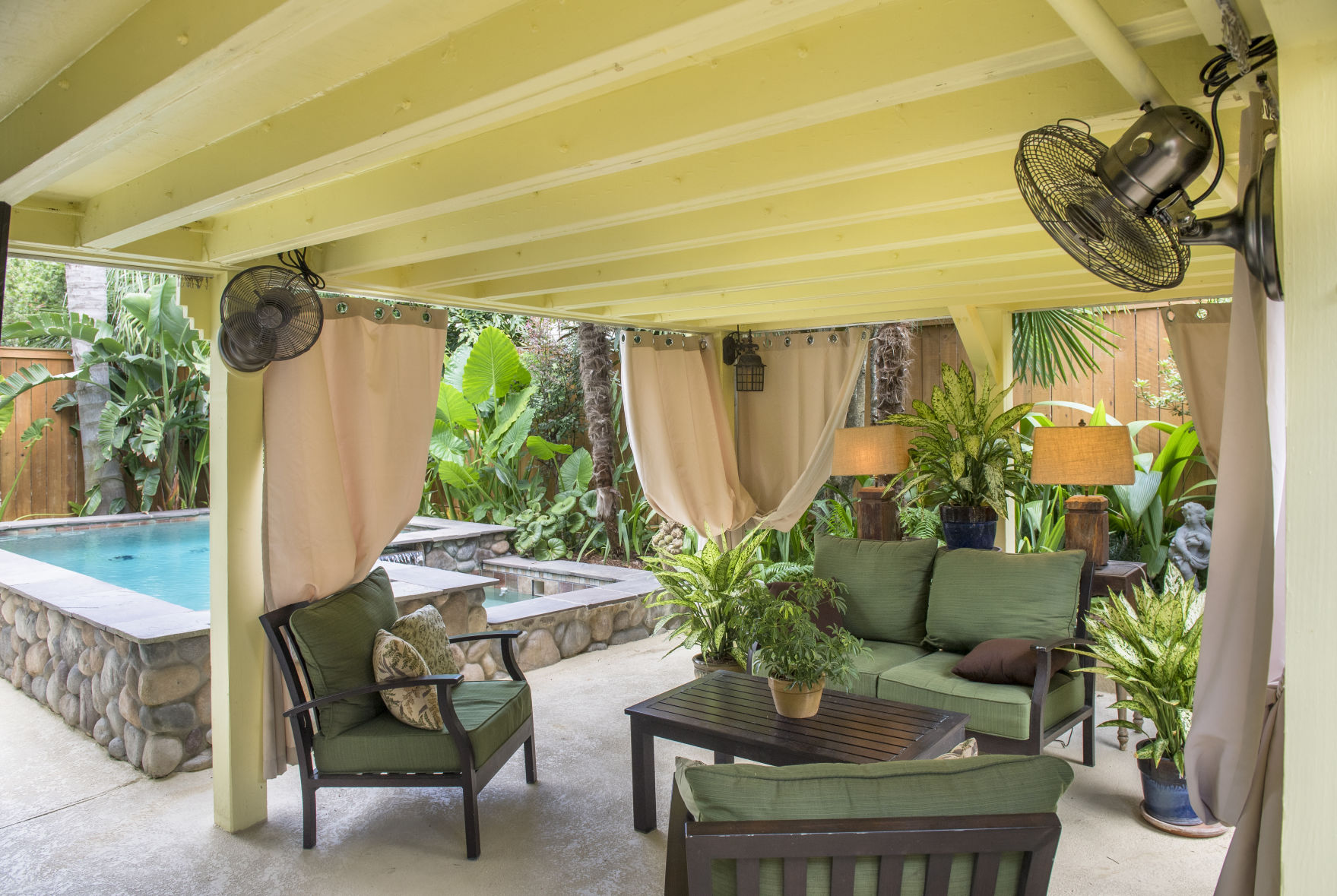 See Superdome announcer Mark Romig’s home: a Saints haven where friends ...