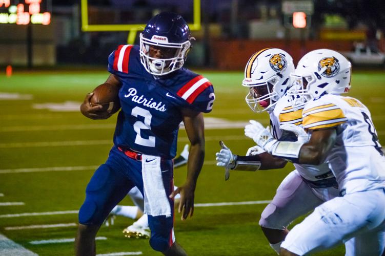 Derrick Graham scores two touchdowns as U-High wears down John Ehret 20 ...
