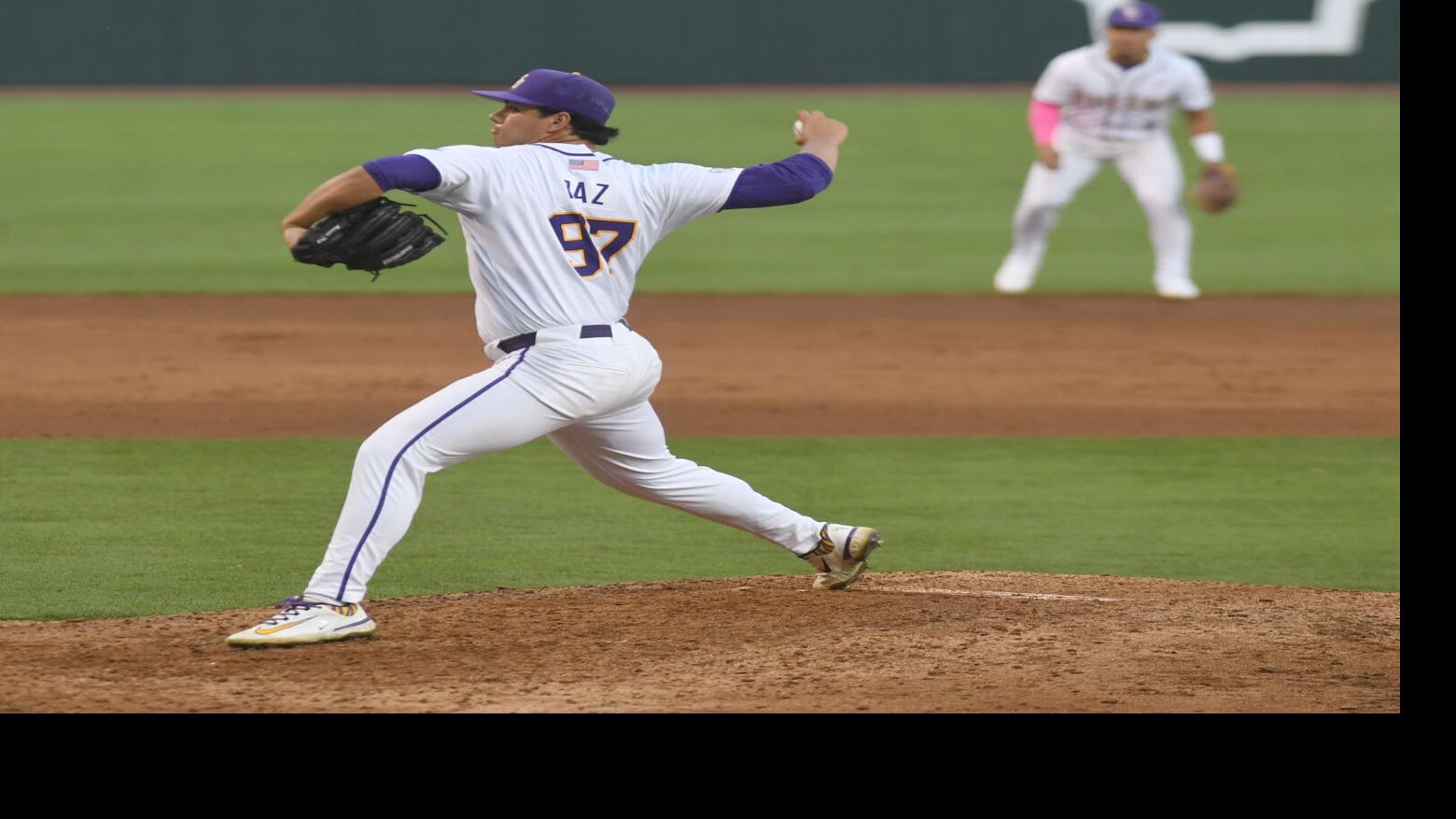 LSU baseball loses to Florida on Friday, Marcos Paz struggle | LSU ...