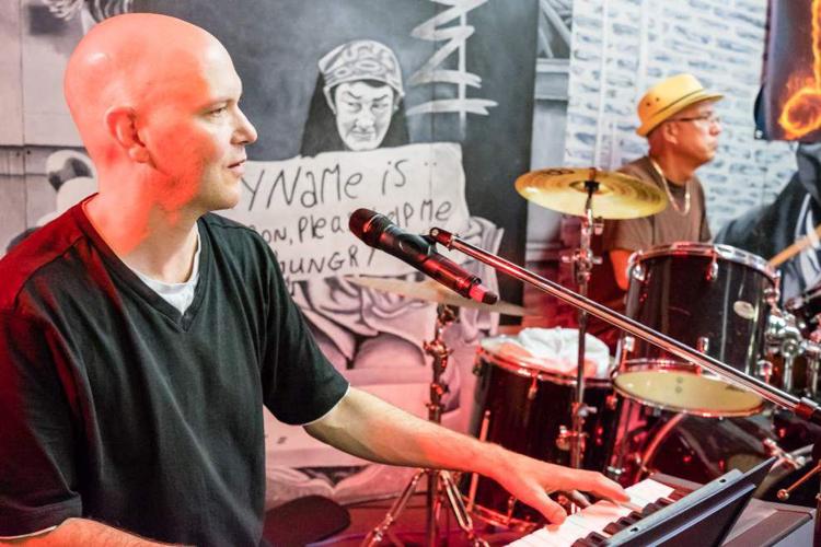 Local musicians give homeless an opportunity to get in on the act ...