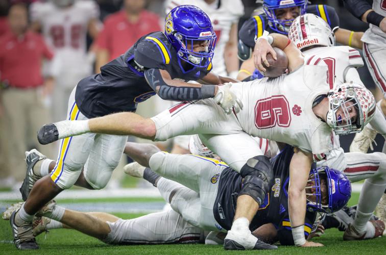 St. Charles comes back on Dunham, wins state football title | Prep ...