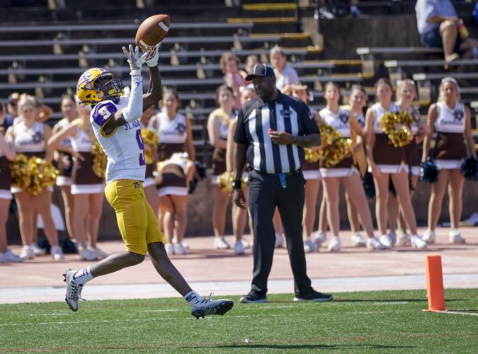 Early touchdowns decide outcome between St. Augustine and Holy Cross ...