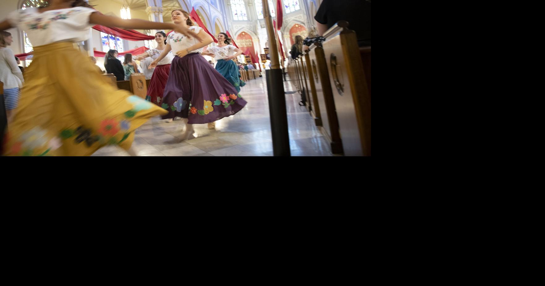 Photos: A 500-year-old Jesuit tradition celebrated at Loyola University ...