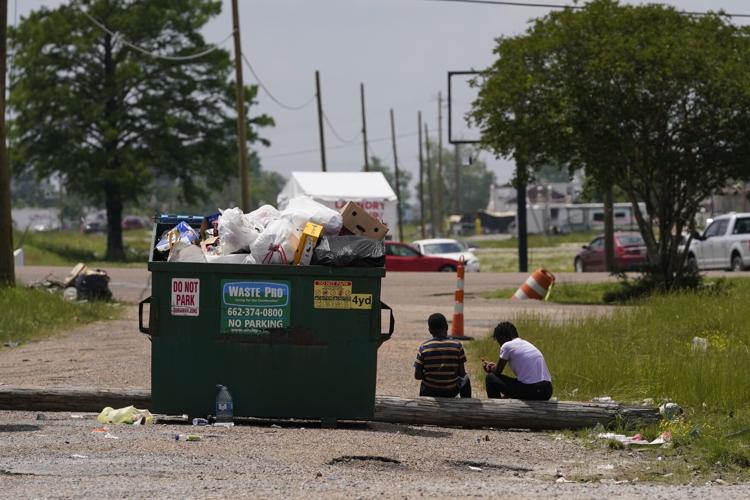 Mississippi family recounts surviving tornado in mobile home | Nation ...
