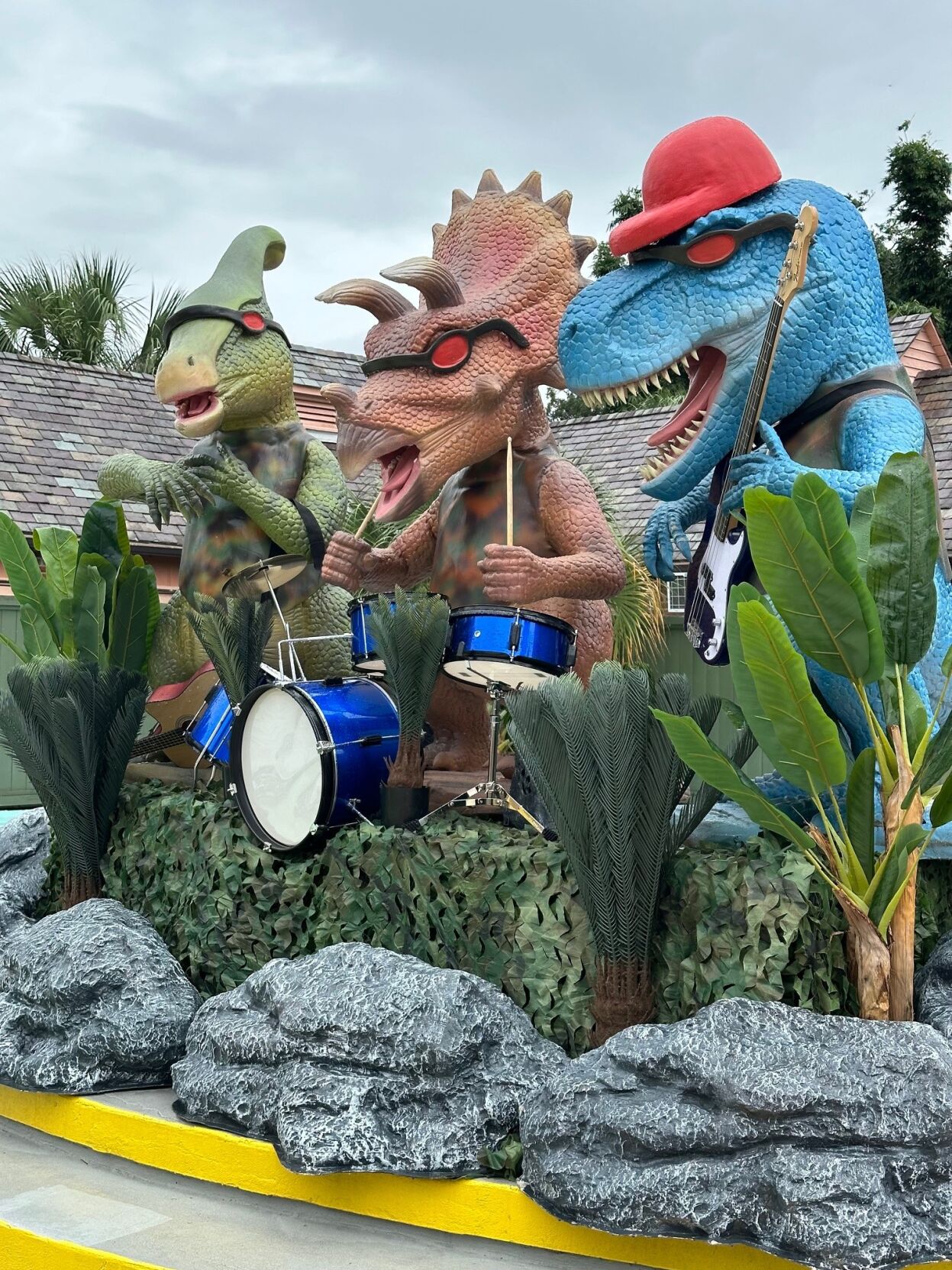 Life-sized animatronic dinosaurs back at NOLA's Audubon Zoo ...