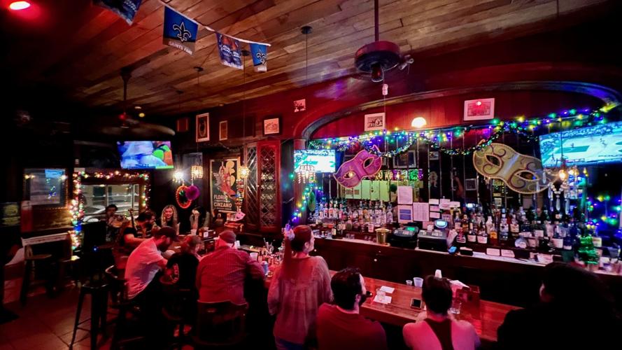 NOLA bars still welcome locals amid Super Bowl takeovers | Super Bowl ...