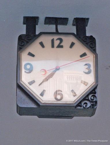 The great D.H. Holmes clock caper of 1989 | 300 for 300 | nola.com