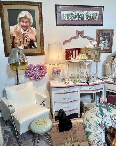 Chris Owens' maracas, furs and LPs are Bourbon Street dancer's ...