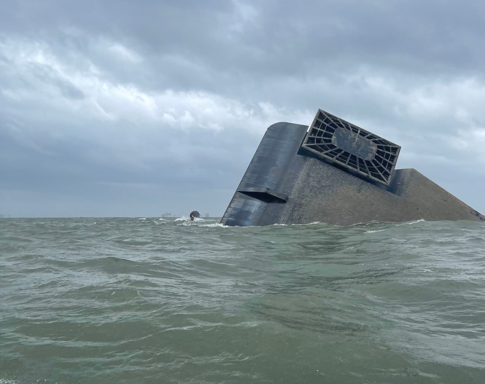 Divers find sixth body near end of first sweep of capsized Seacor Power ...