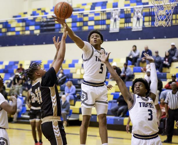 Bonnabel boys handle Holy Cross in basketball | Prep Sports | nola.com