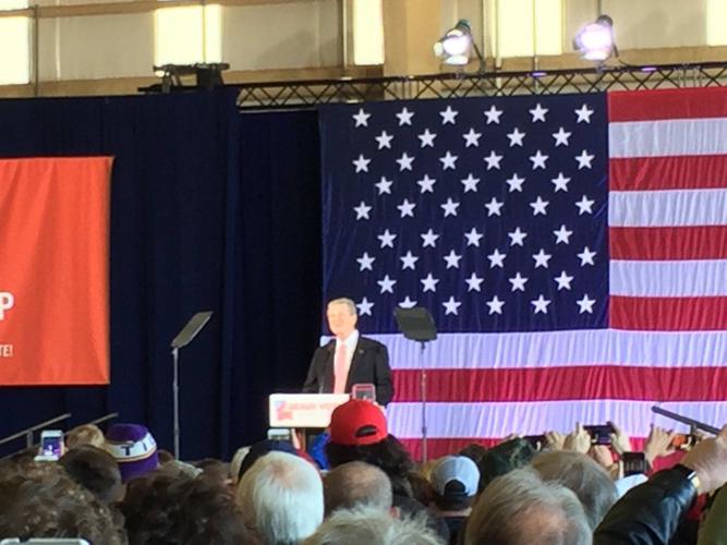 Photos: 1,000s turn out for Donald Trump, big-name politicians at Baton ...