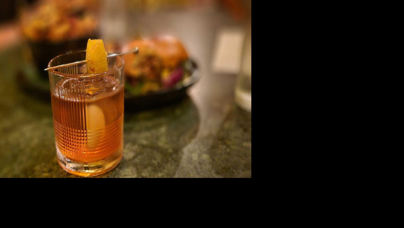 Trying The Husky's $20 happy hour burger in New Orleans LA | Where NOLA ...