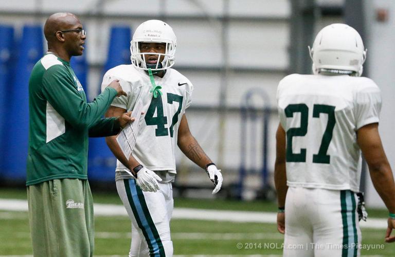 Tulane's offense struggles in Friday's fall football camp practice ...
