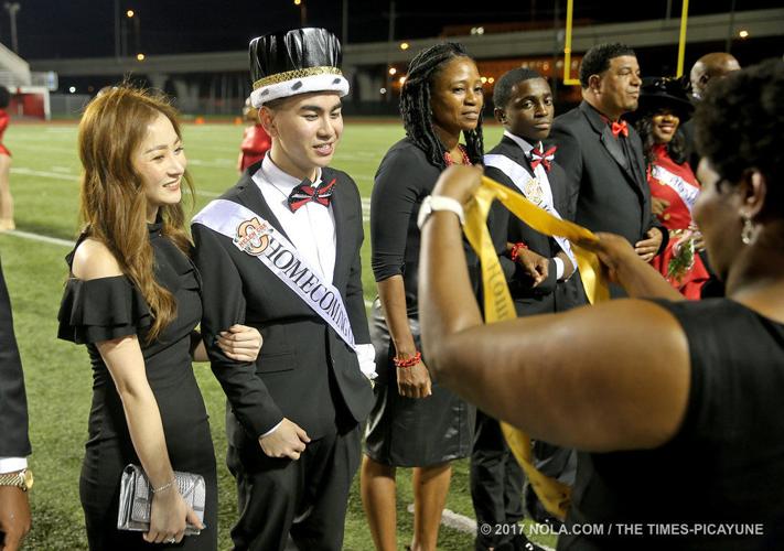 Homecoming 2017: Helen Cox High School crowns its queen | Education ...
