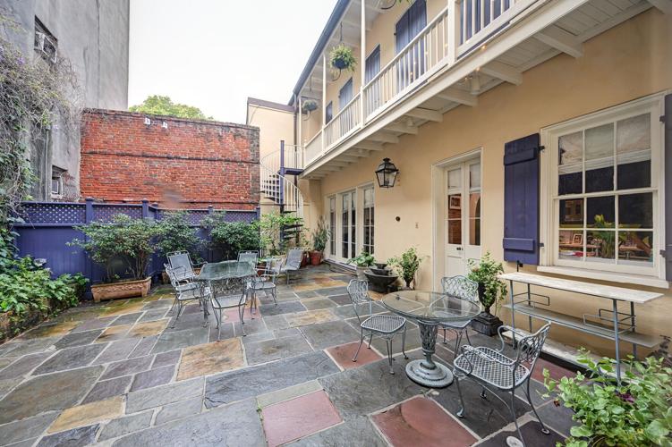 A French Quarter home dates to 1790, but its interior is a timeline of ...