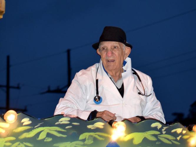 Al Scramuzza made crawfish 'pretty': Bites from the Past ...