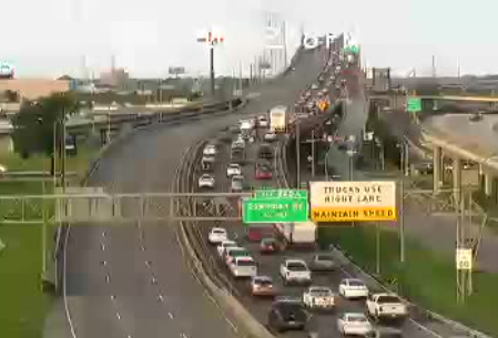 Shooting on I-10 high-rise bridge puts man in hospital; westbound lanes ...