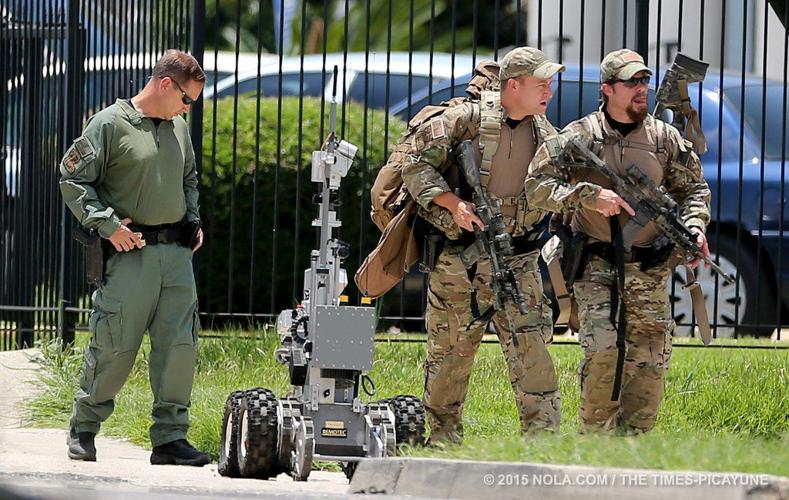 Murder suspect who shot himself in SWAT standoff has died, police say ...