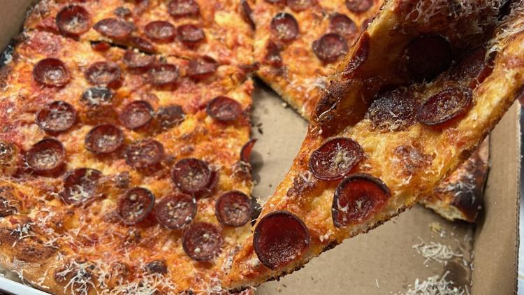 Il Supremo pizza and pasta is a find in Old Metairie LA | Where NOLA ...