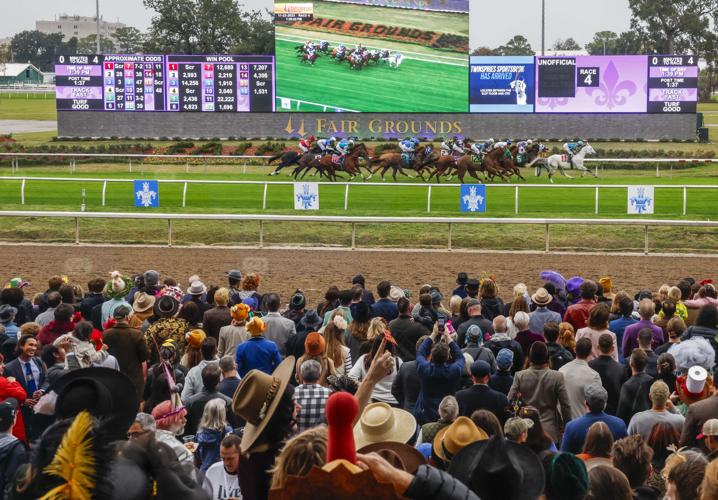 Crowds celebrate Thanksgiving with horseracing and costumes at the Fair ...