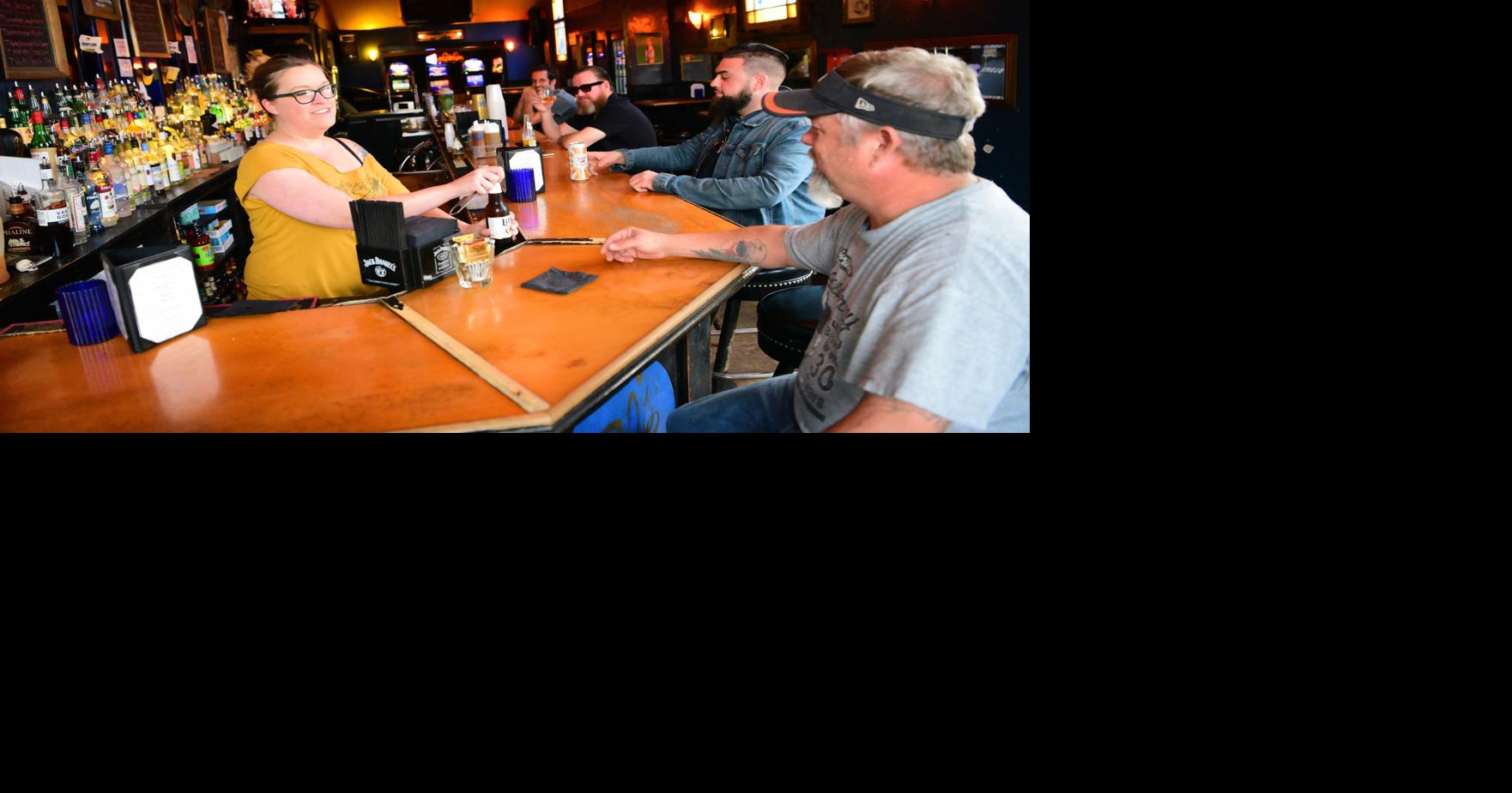 Gambit's Big Bar Guide: Bountiful drinking spots with a variety of ...