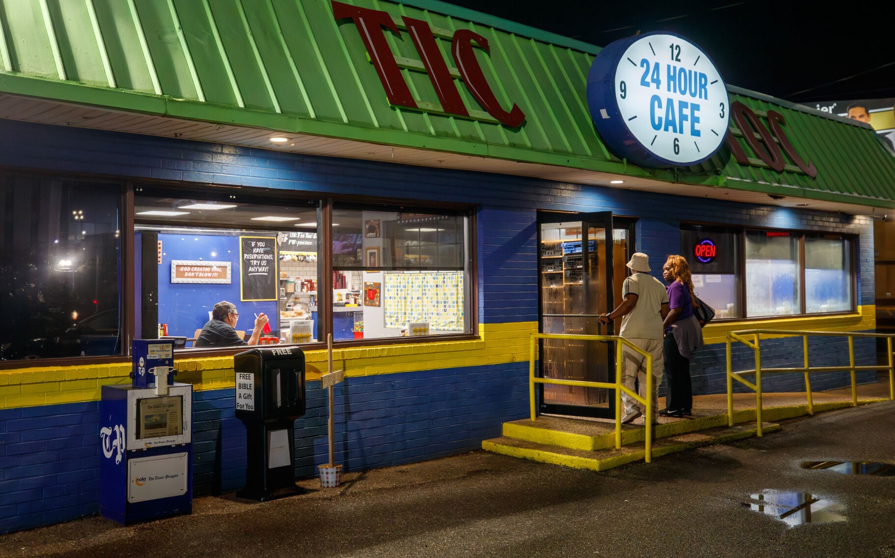 24-hour diners keep the night owls fed around the New Orleans area ...