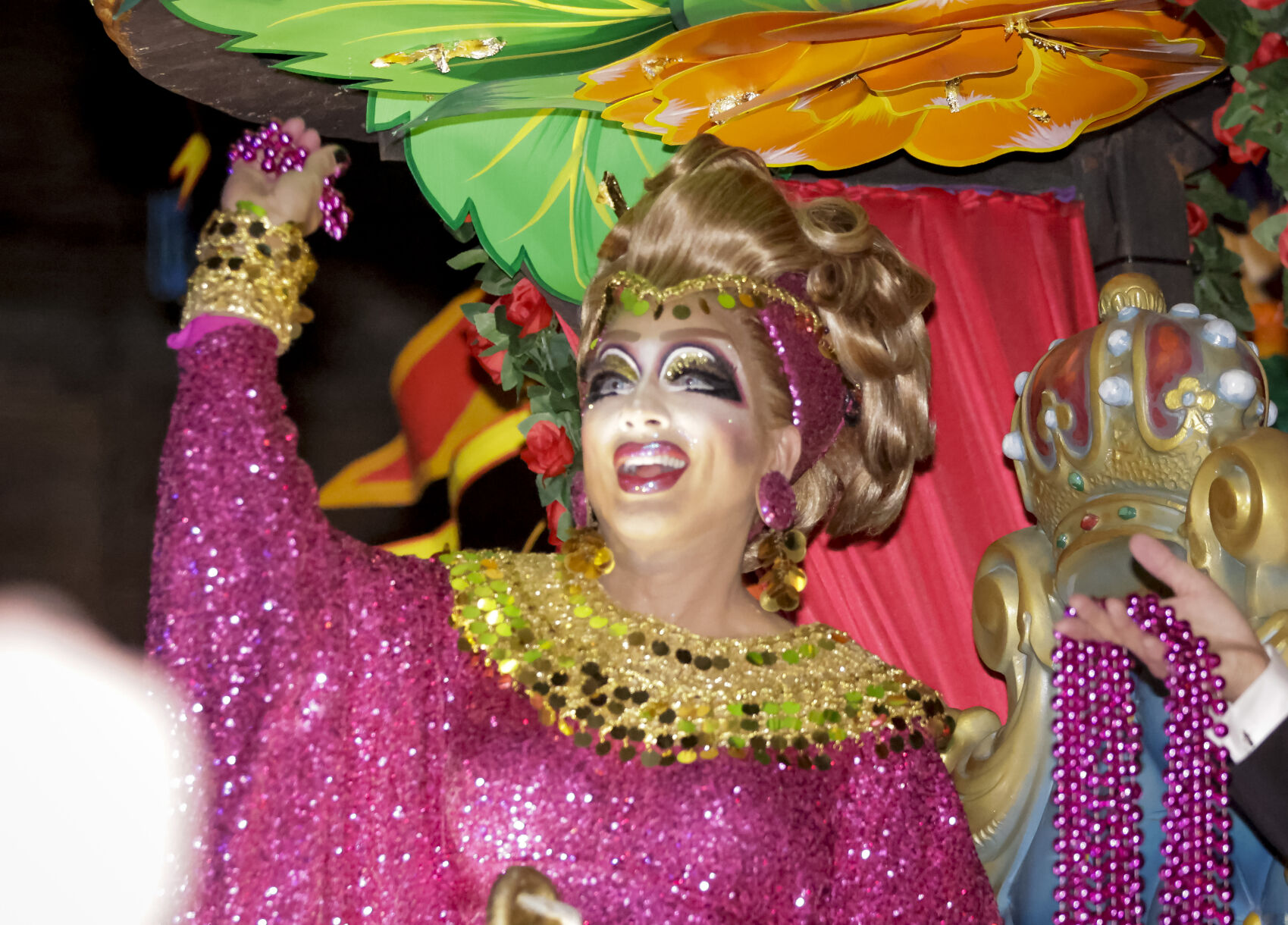 Orpheus rolls to 'As Above So Below,' on Uptown route | Entertainment ...