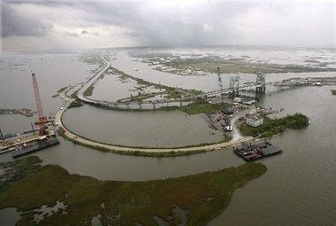 La. 1 bridge deal: 10% of offshore revenue OK for infrastructure ...