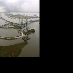 La. 1 bridge deal: 10% of offshore revenue OK for infrastructure ...