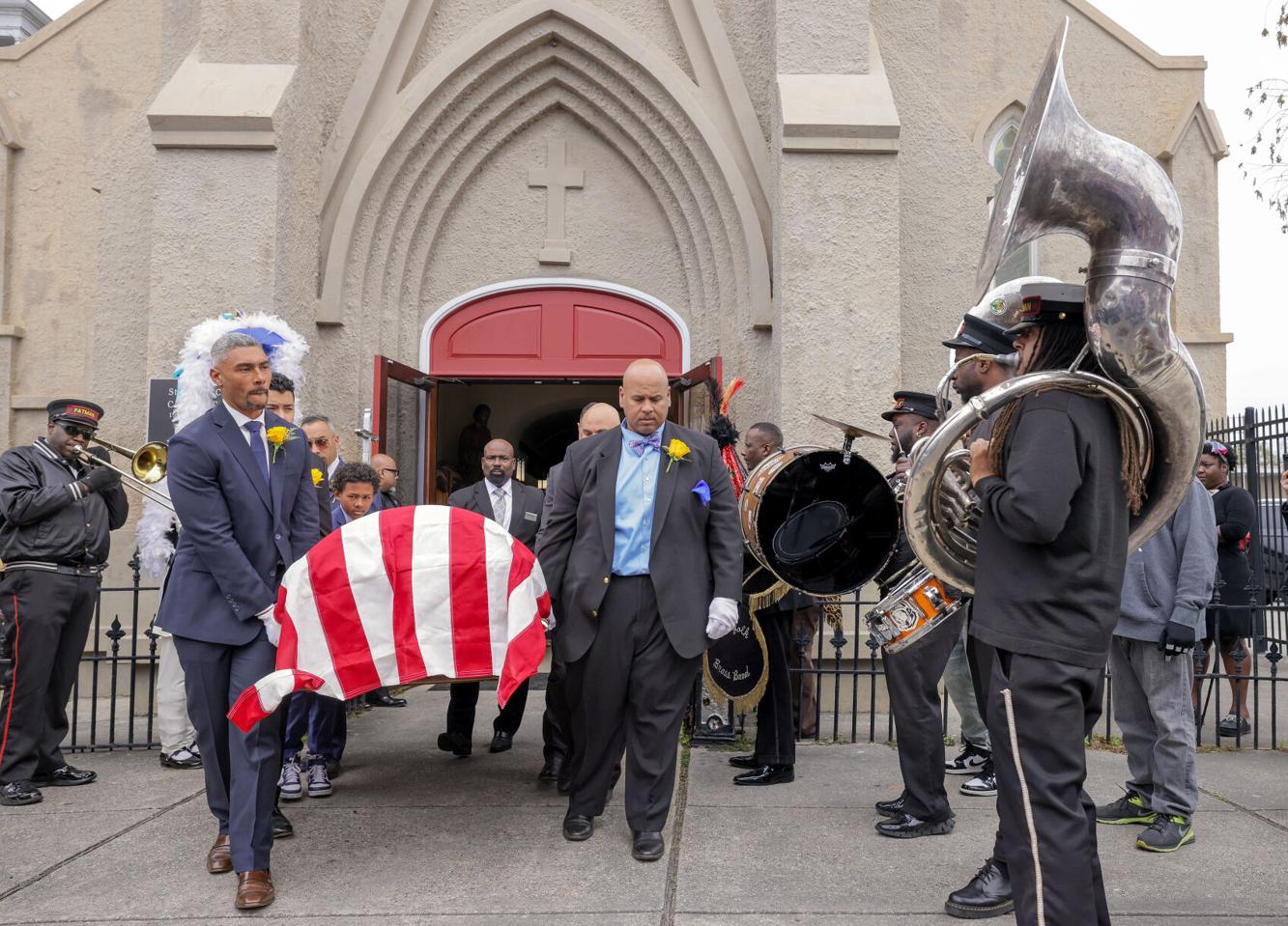 Photos: Second-line for 'Dooky' Chase III held Thursday during funeral services | Photos | nola.com