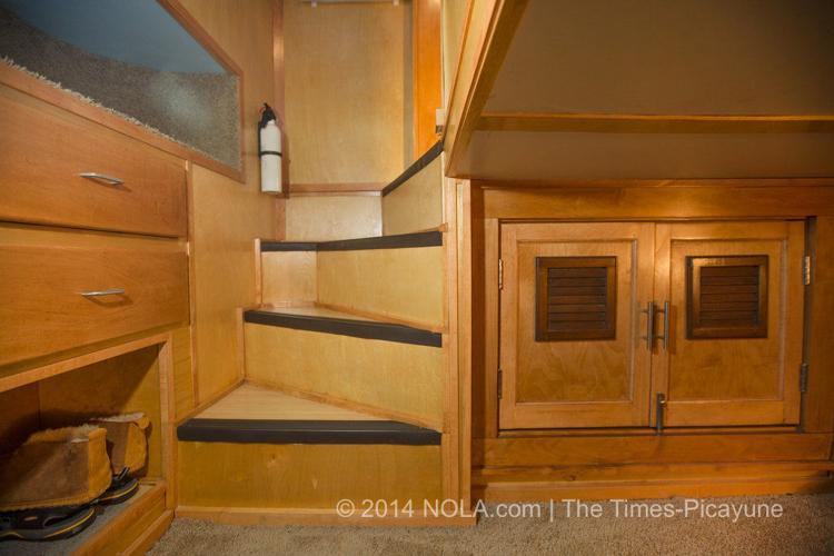 At home on the water: architect Don Helgeson renovates a houseboat and ...