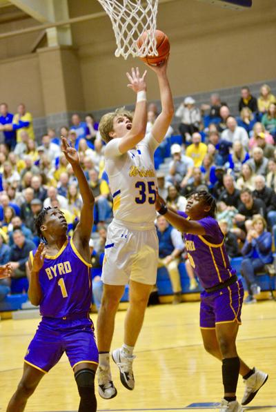 St. Paul's punches ticket to D-I semifinals with 69-28 thrashing of ...